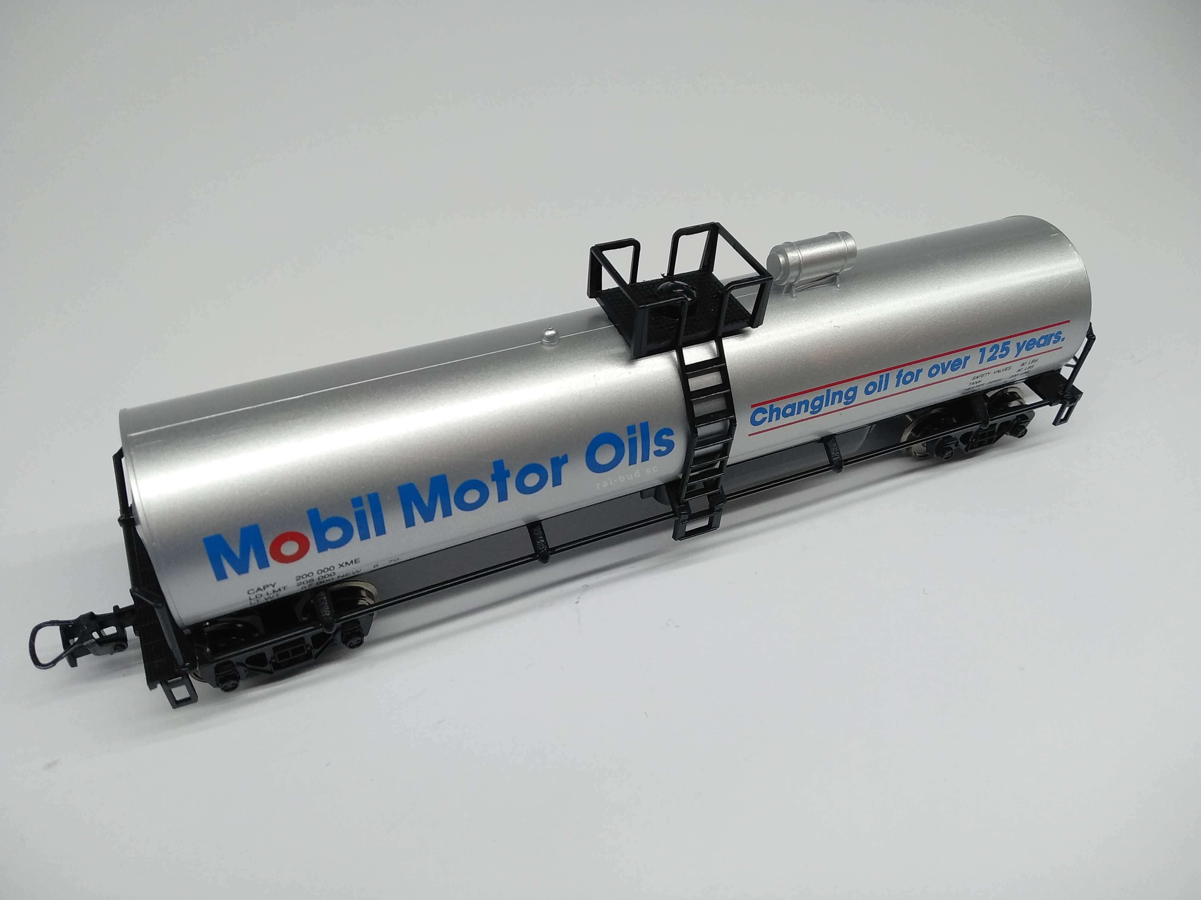WAGON CYSTERNA MOBIL 125 LAT MOBIL HO 1:87